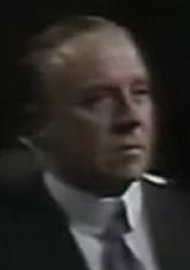 'Edward & Mrs Simpson The Abdication' (1978) 1.7